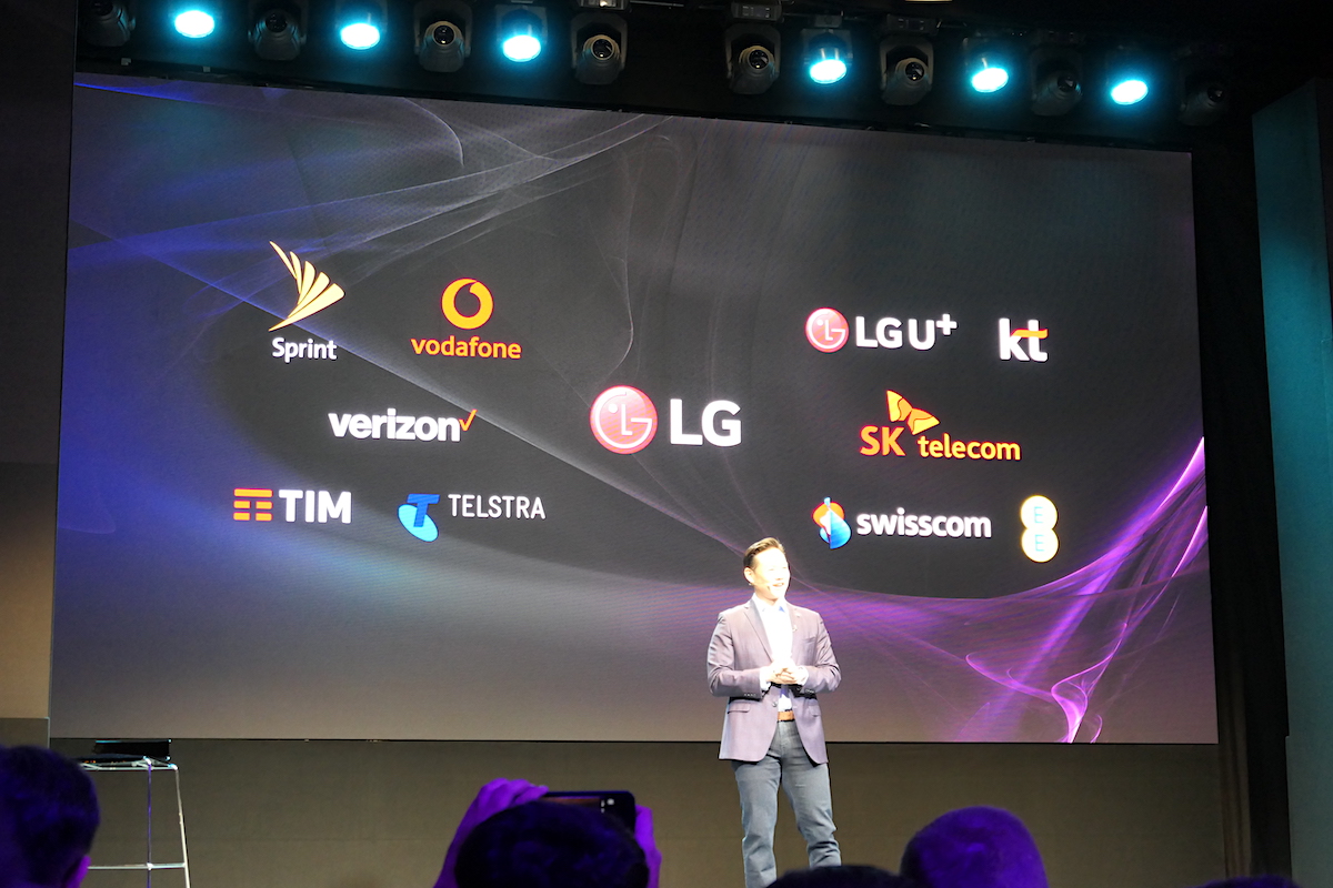 2画面、5カメラ、触れずに操作…。最先端を突き進むLGの最新スマホ【MWC19】 | ＆GP - Part 3