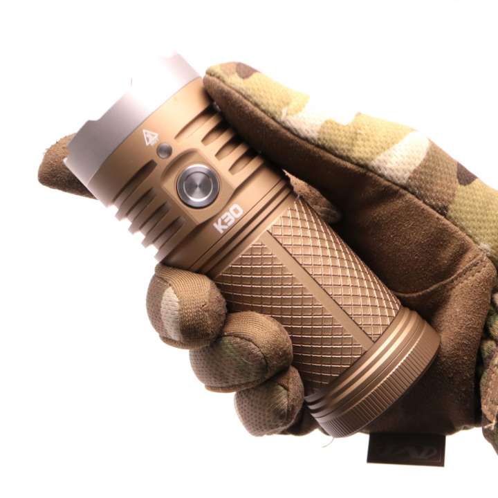 [Gear Maniax #134] 缶コーヒーサイズで5200ルーメンの飛び系ライト | ＆GP