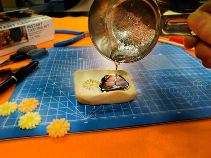 湯煎で溶かせる金属加工キットなら超簡単にアイデアを実現化できます | GoodsPress Web - Part 2