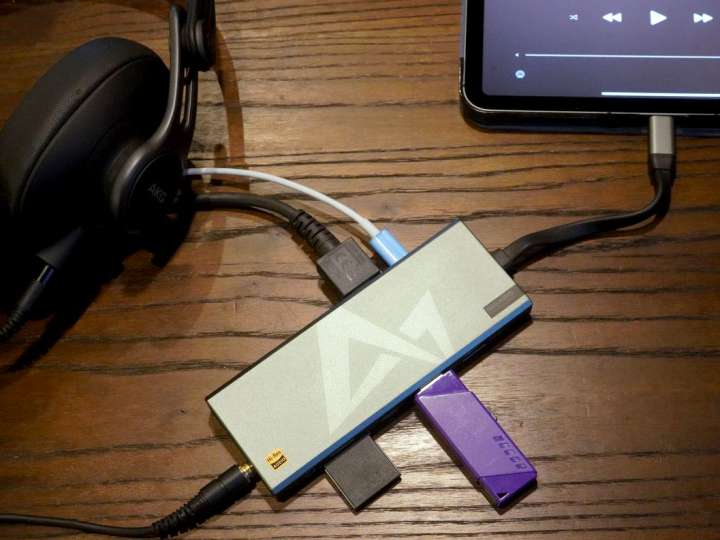 USBドックにハイレゾDAC搭載！ikko「ITX01」はiPadのAV環境最強化にピッタリ！ | GoodsPress Web