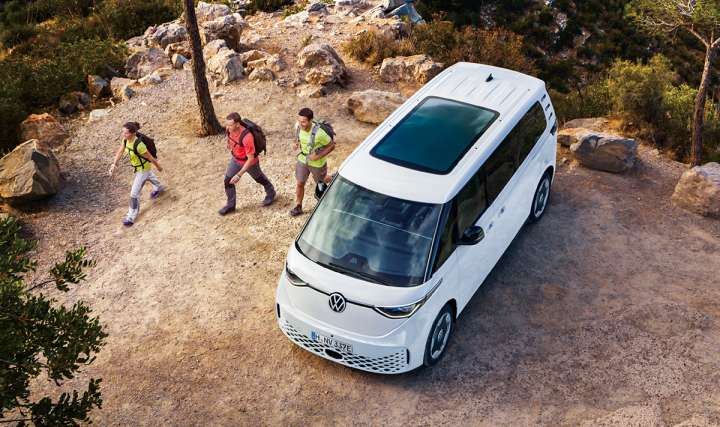 キュートなデザインで走行距離544㎞。フォルクスワーゲンのバッテリー駆動ミニバン「ID.BUZZ」ついに日本でも発売開始 ...