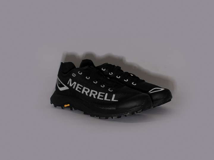 フィールドでも街でも履きたい！メレルが誇る高性能シューズがスノーピーク用カラーに！ | ＆GP